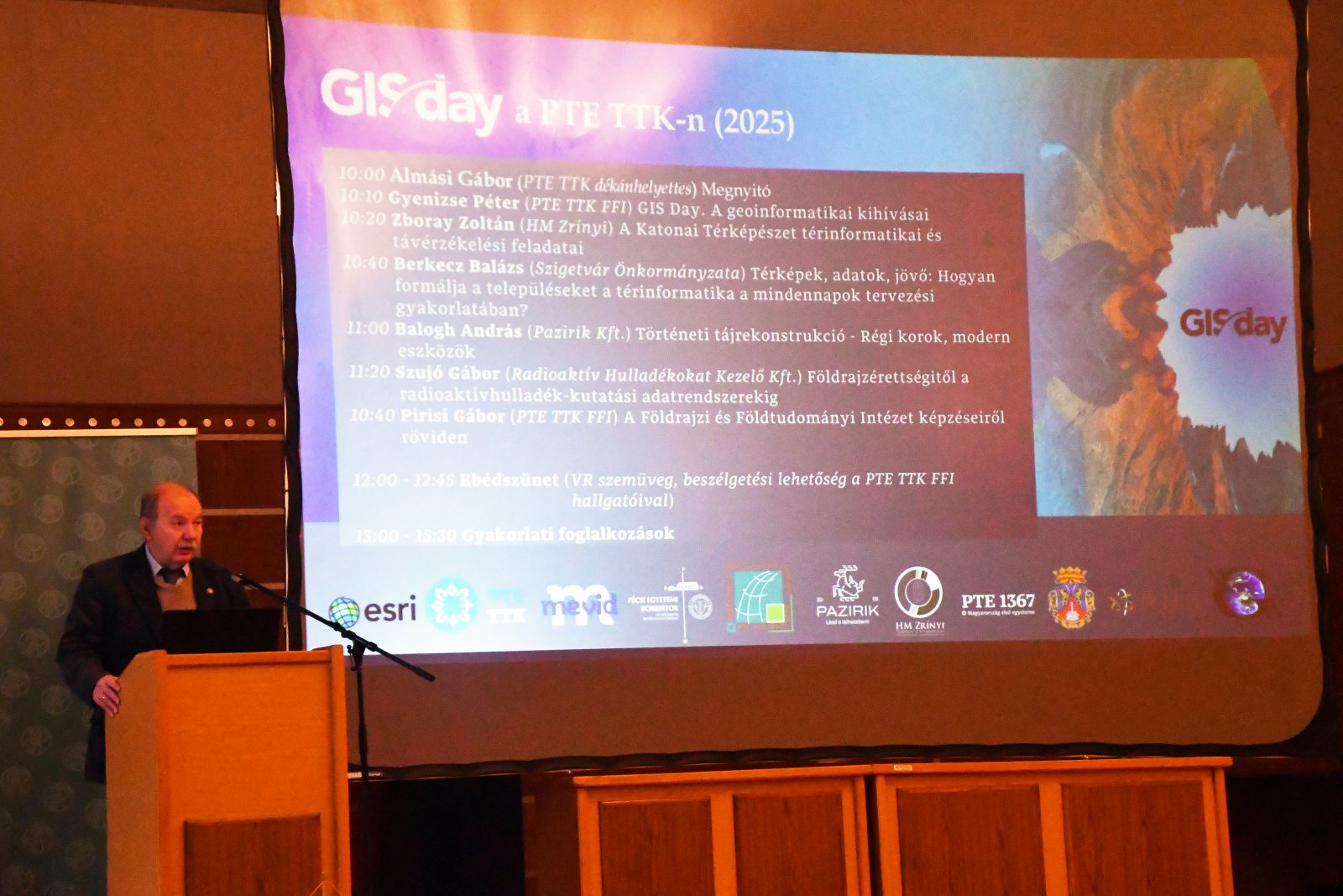 Idén is sikeresen lezajlott a GIS Day 2025 rendezvény | Hírek | Földrajzi és Földtudományi ...