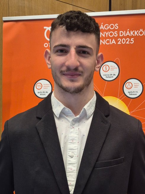 Dömös Norbert Viktor | A Kar vezetése | Karunkról | PTE TTK