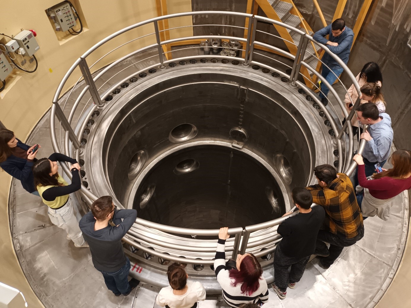 Paksi erőmű-látogatáson jártak a fizika és kémia szakos hallgatóink ...